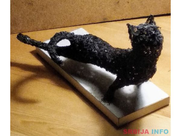 Figurina "Protežuća mačka"