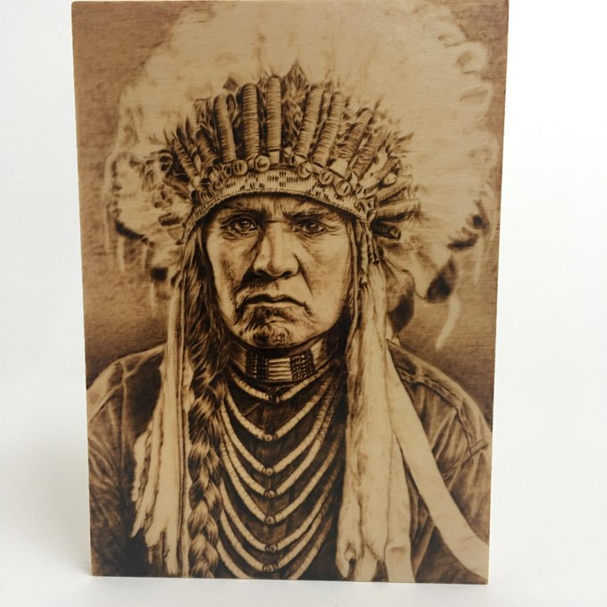 Indijanac - portret - ručni rad na drvetu - pirografija
