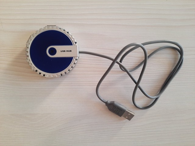 USB HUB razdelnik 4 porta - ulaza