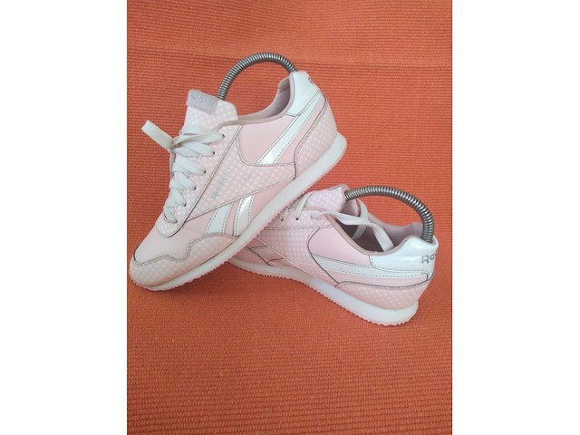Reebok patike na tufnice br 38, kao 39