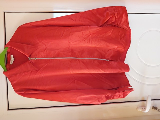 Crvena jakna kosulja