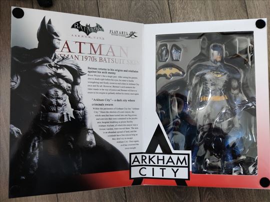 Arkham City No7 Batman 20cm 1970s Batsuit Skin