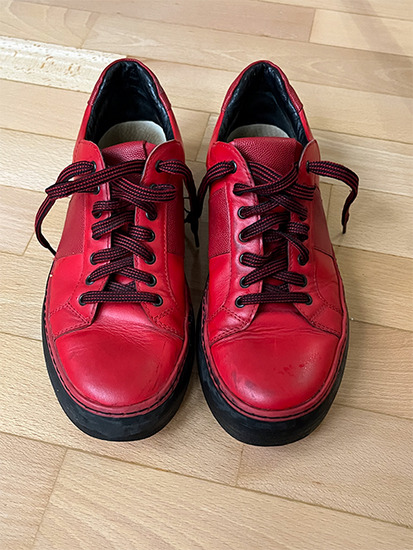 Crvene kožne cipele