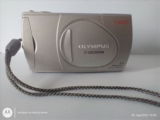 Olympus C-220 zoom digitalni fotoaparat.br2