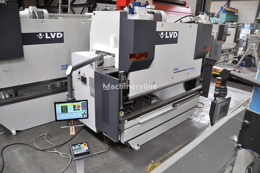 LVD 170 ton x 3100 mm CNC mašina za savijanje limova
