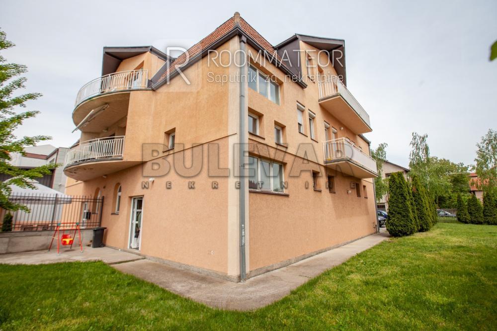 Somborski bulevar, Kuća na prodaju, 410m2, 280.000€
