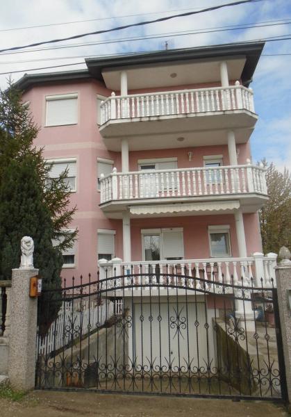 Kuća na prodaju, 520m2, 260.000€