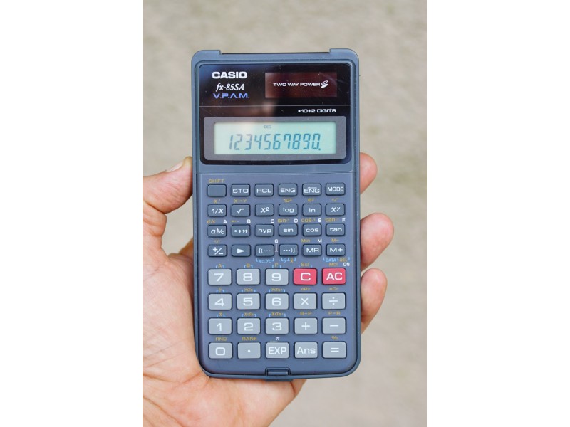 Kalkulator Casio FX-85SA