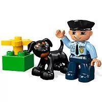 LEGO® DUPLO® Policajac LE5678