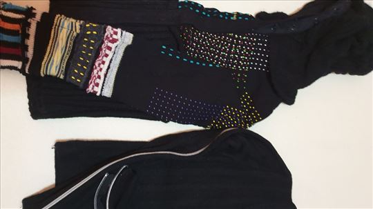 Moshino-pakovanje džempera za 1 cenu- made in Ital