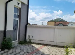 Izdavanje Garaža - Novi Sad, Telep