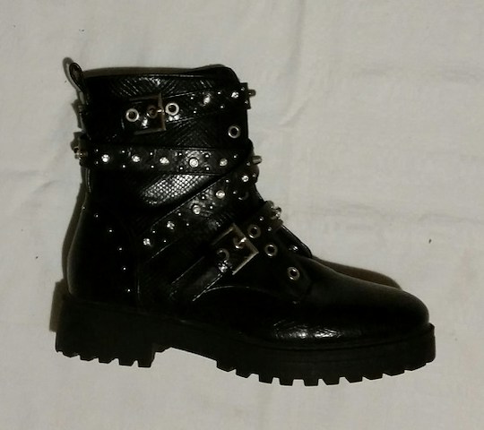 ITALY crne cipele,donete su iz ITALIJE,39/25.5cm.