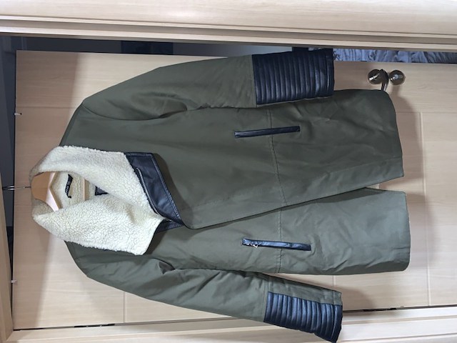 Asimetrična jakna/kaput