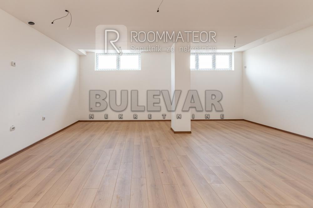 Stanislava Biničkog, Dvoiposoban stan na prodaju, 80m2, 61.860€