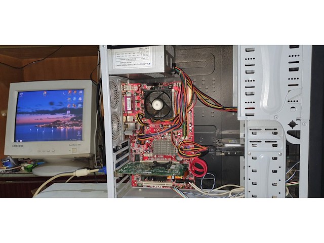 racunar Amd Msi Ultra+MB+CPU+VGA+HD+RAM+kablovi