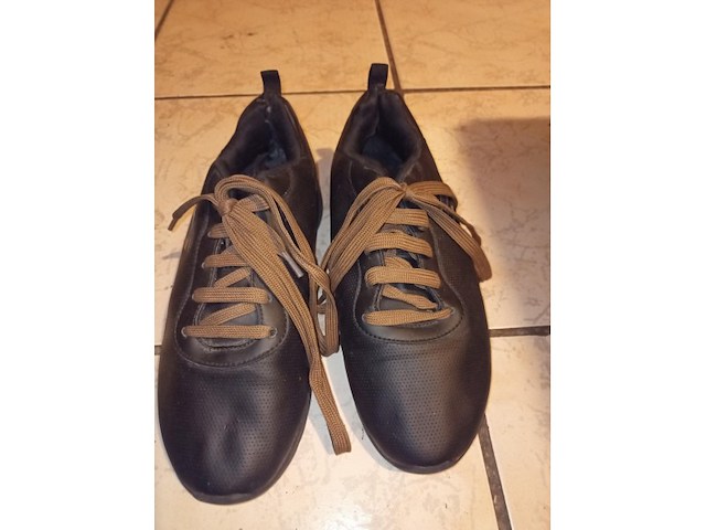 Patike Skechers br 38,crne boje