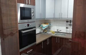 Agencija za nekretnine Maksimović prodaje trosoban stan u blizini Kosturnice