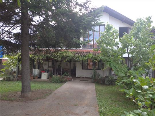 Kuća u Kragujevcu, naselje Šumarice – površina 183