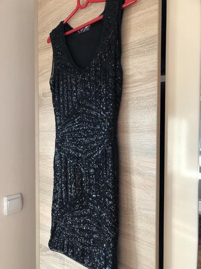 Mala crna haljina 1000din na popustu