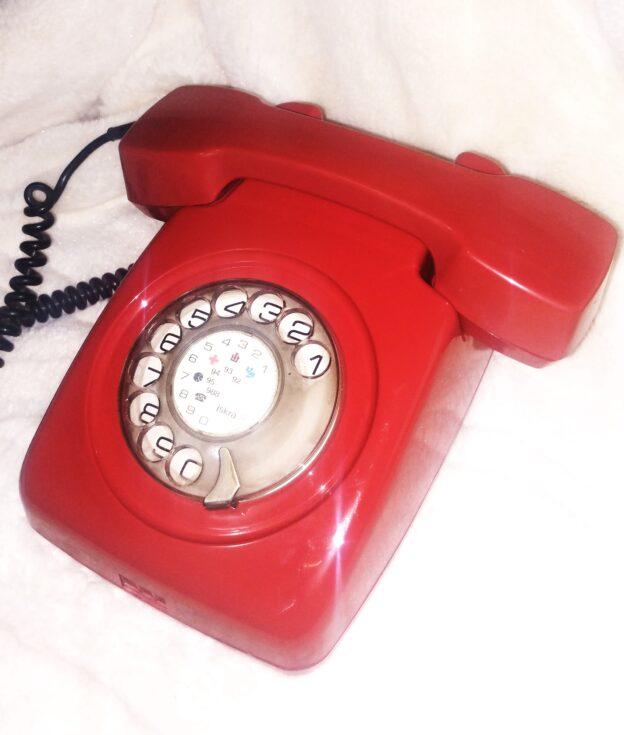 Telefon ISKRA Kranj iz 1970-ih