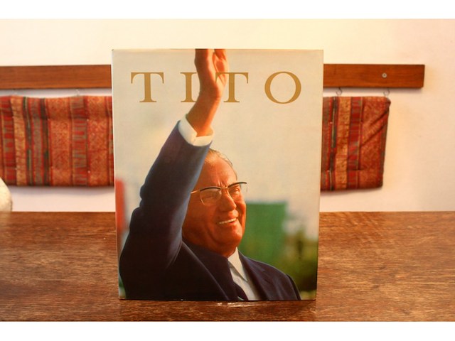 Josip Broz Tito monografija