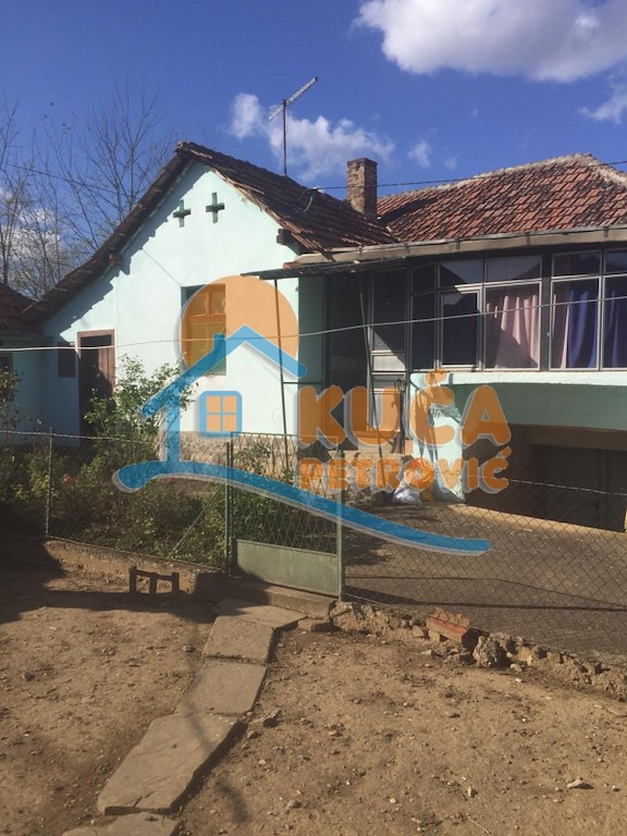 Seosko domaćinstvo, 2, 6 ha sa kućom 90 m2 i pomoćnim obektima !