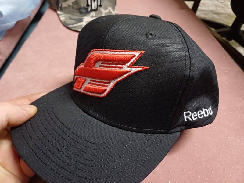 Reebok avangard original kačket