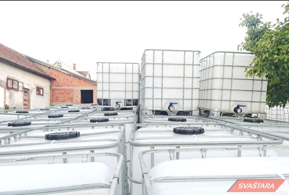 Plastične IBC cisterne-kontejnerI od 1000 l