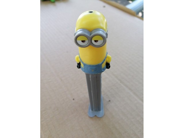 PEZ Figurica - Jednooki Minions (2)