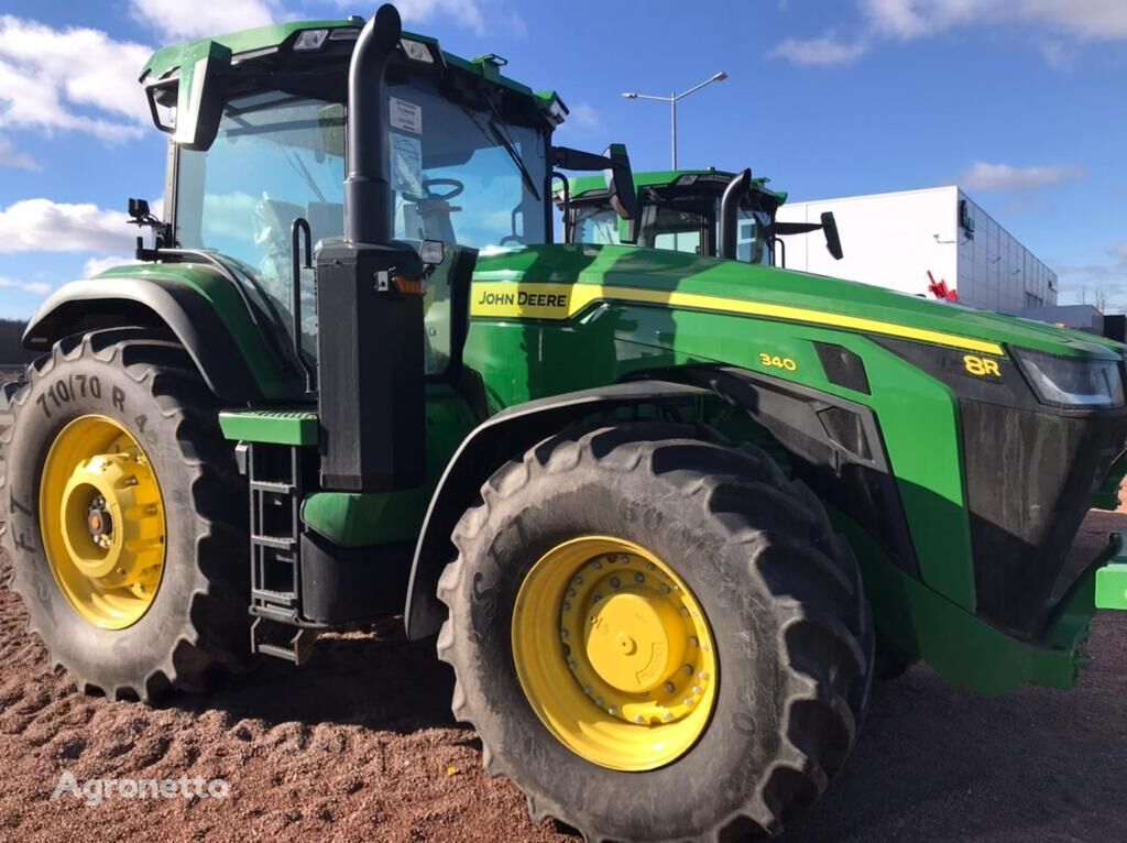 Novi John Deere 8R340 traktor točkaš