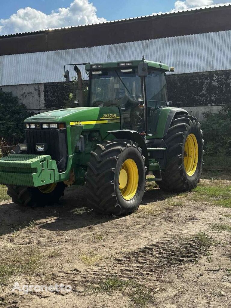 John Deere 8410 traktor točkaš