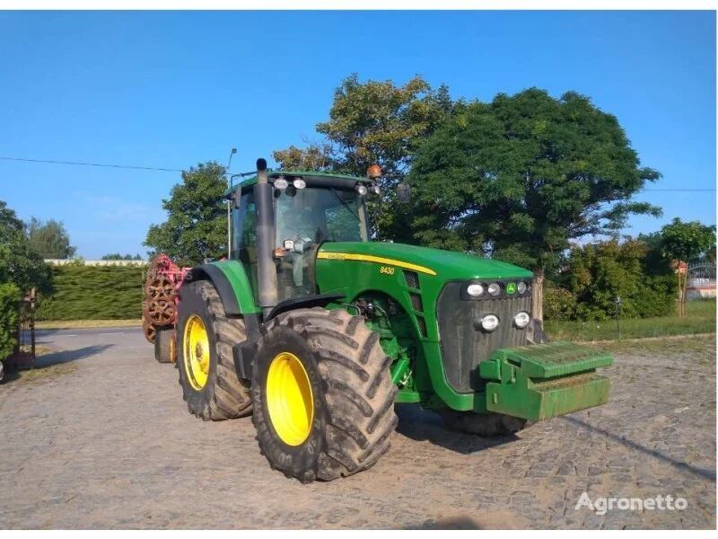 John Deere 8430 traktor točkaš