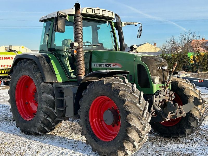 Fendt 820 traktor točkaš