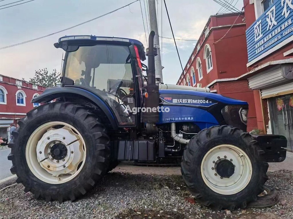 Lovol M2004 traktor točkaš