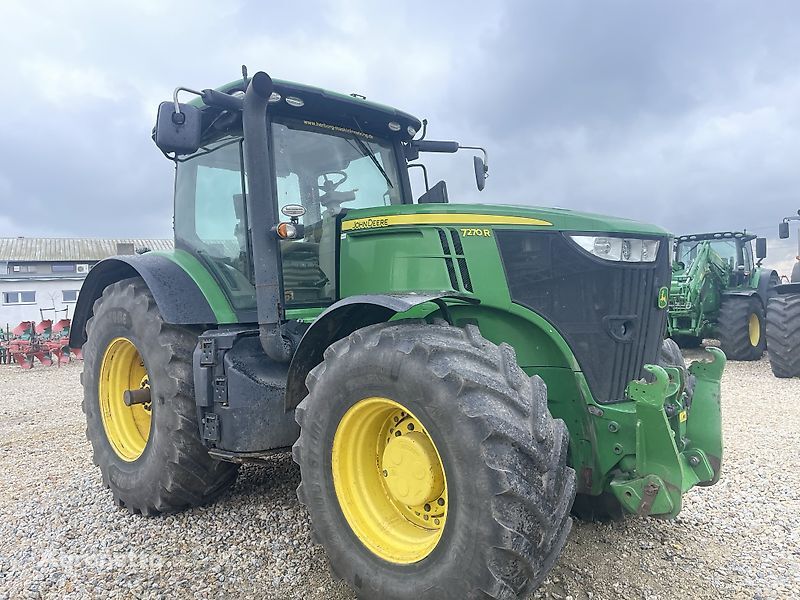 John Deere 7270R traktor točkaš