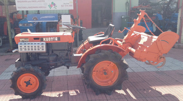 Kubota B7000 mini traktor