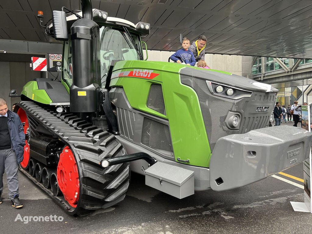Novi Fendt 1156 traktor guseničar