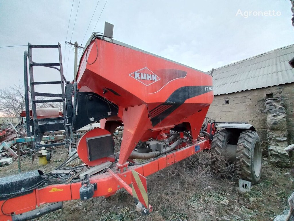 Kuhn TT 6500 Bunker dlya vneseniya suhih udobreniy s 3-h tochechnoy NAVES kombinovana sejalica