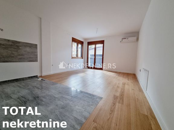 Trosoban stan NOVI SAD, 138430€