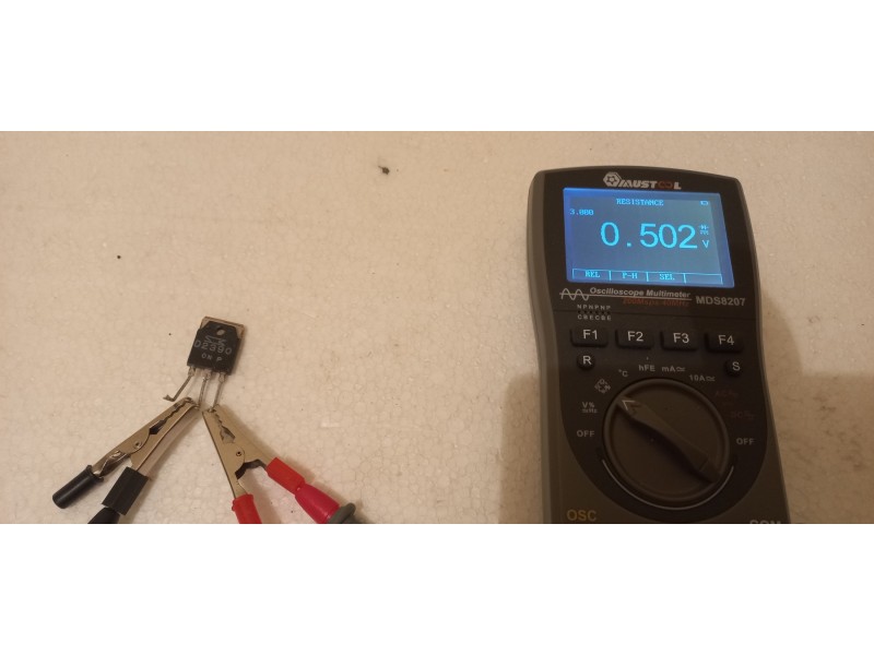 TEST: Tranzistor 2SD2390