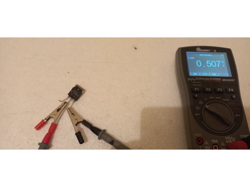 TEST: Tranzistor 2SB1560