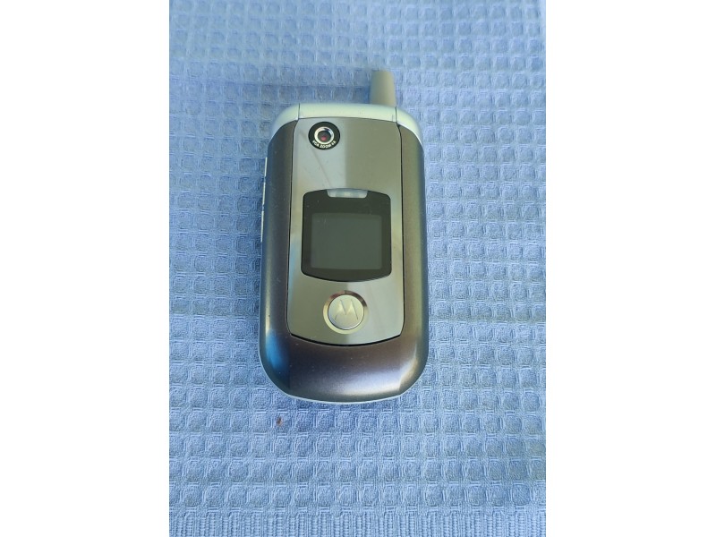 Motorola V975(procitaj opis ,vazno je)