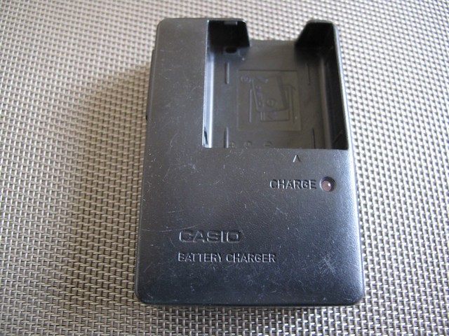 Casio Exilim BC-130l - punjač za bateriju NP-130