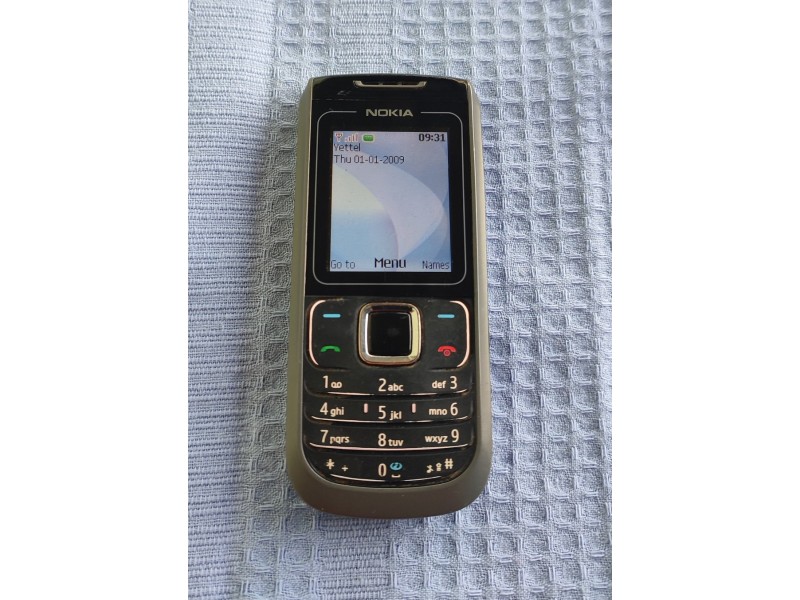 Nokia 1680 classic(procitaj opis ,vazno je)