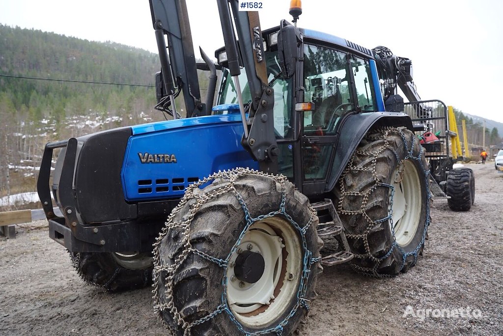 Valtra 6850 traktor točkaš