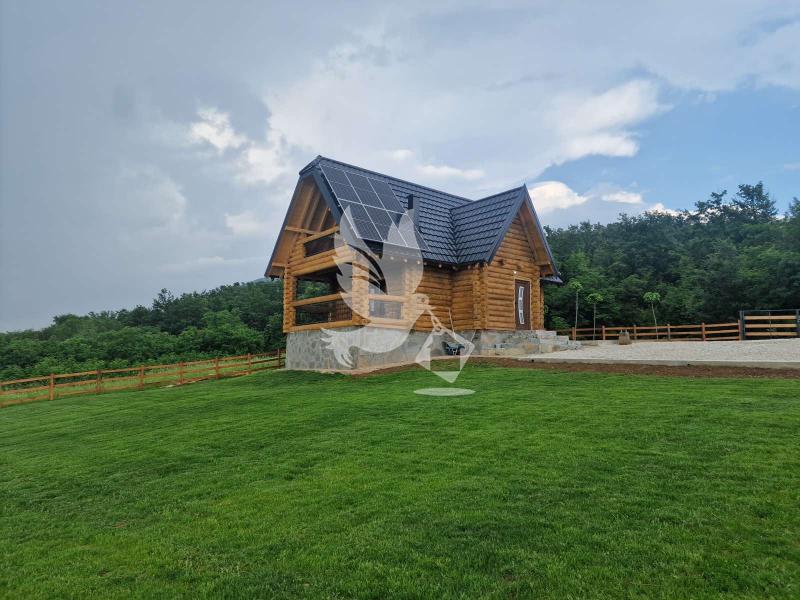 Prelepa drvena kuća na Kosmaju, Kosmaj, Rogača #K662 ID#1466
135.000 €