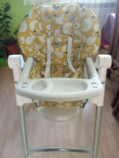 stolica za hranjenje bebe