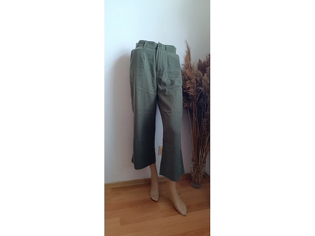 Maslinasto zelene pantalone vel.36
