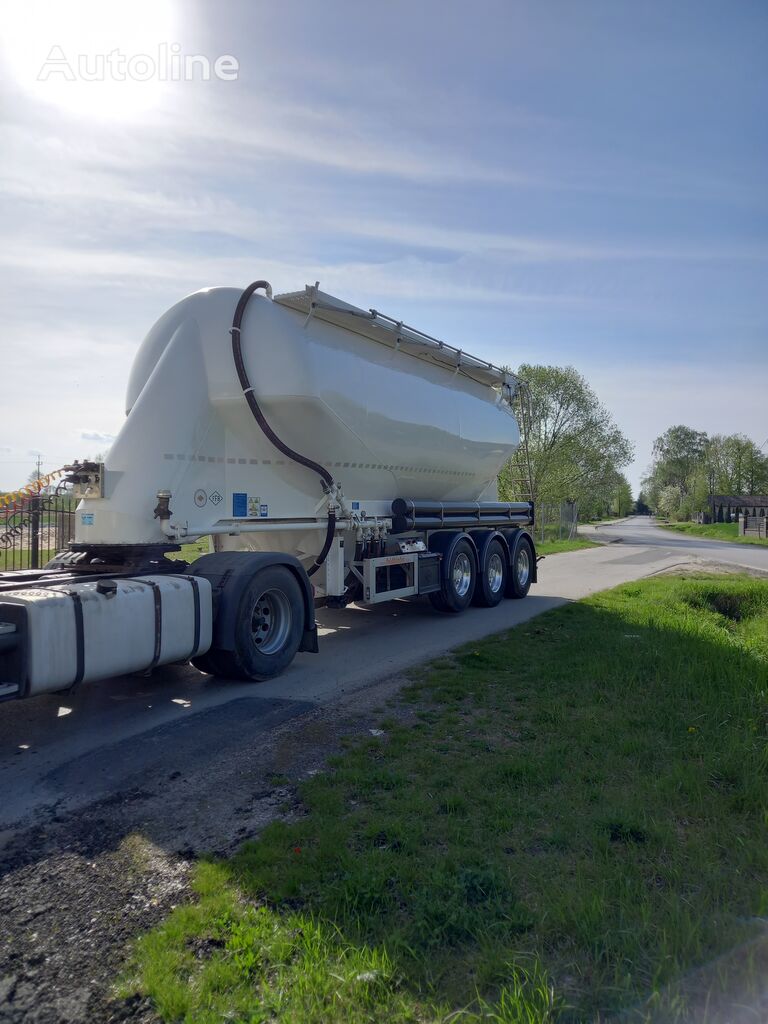 Feldbinder cisterna za prevoz cementa