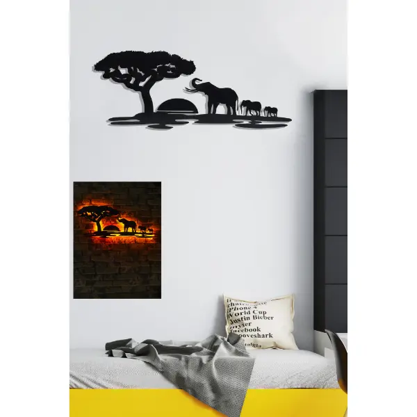 Metalna zidna dekoracija sa LED osvetljenjem slonovi i drvo 30x75 cm crna